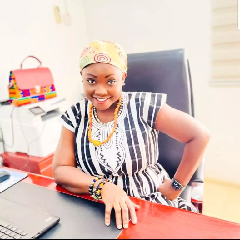 Stunning Batakari Smock Styles 2025 | Eucarl Wears